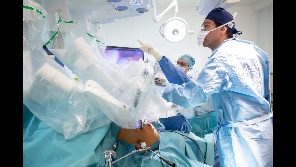 CHIRURGIE DE LA HERNIE INGUINALE - PARIS | FRANCE | CHIRURGIE DIGESTIVE ...